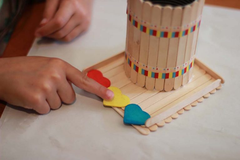 Craft: Popsicle Stick Desk Caddy - Peninsula Kids