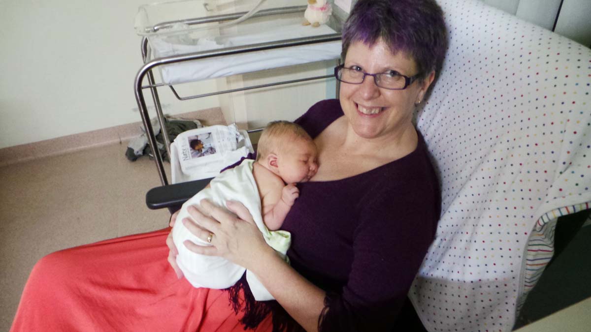 The importance of skin to skin contact - Peninsula Kids